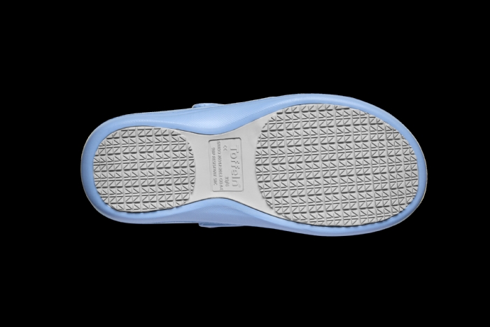 Toffeln EziKlog V2.0 - Light Blue With Side Vents | Aston Pharma